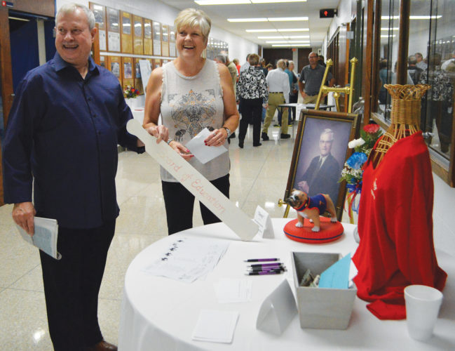 Tracy residents pay tribute to Marben | News, Sports, Jobs - Marshall ...